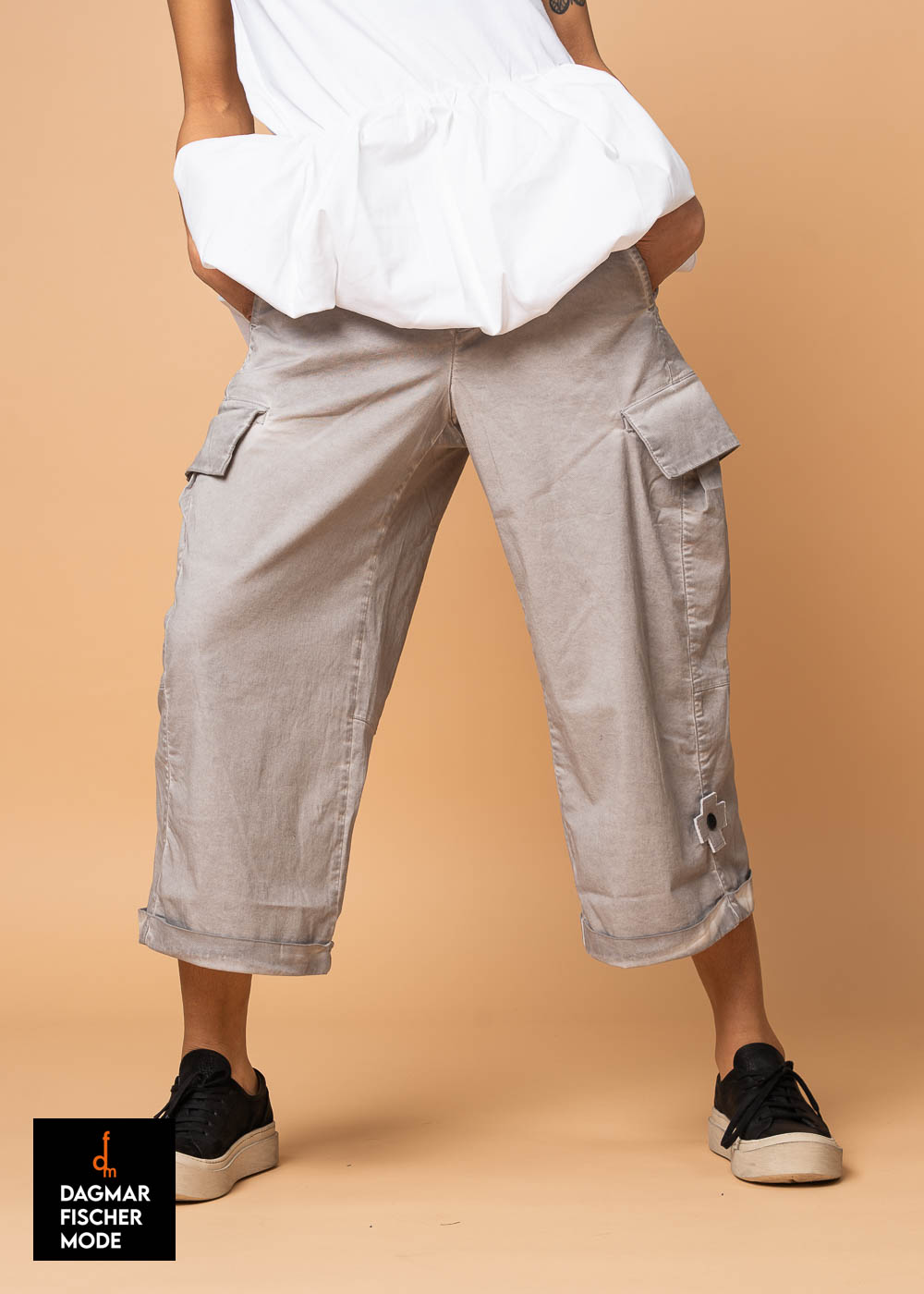 Elastische Hose POCKETPANT von PLÜ in cement - dagmarfischer mode ...